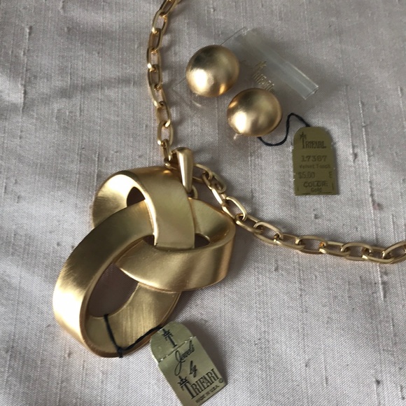Trifari | Jewelry | Trifari Velvet Touch Loops Necklace Set | Poshmark